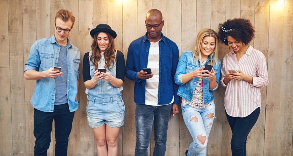 8 Must-Have Tools for WhatsApp Marketing - VocalReferences Blog